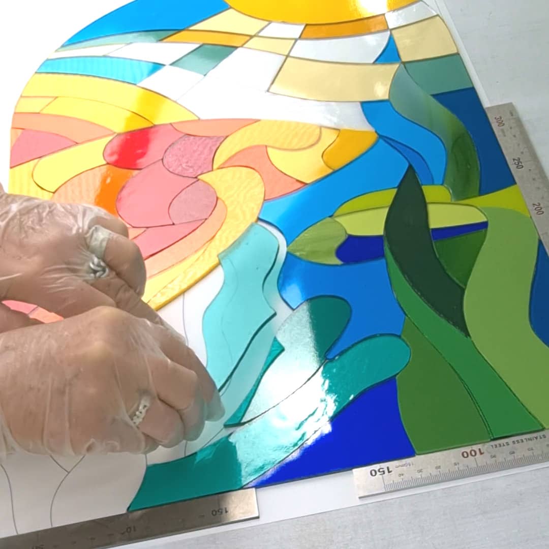 Building a fish panel in a glass kiln – Glass Art by Linda