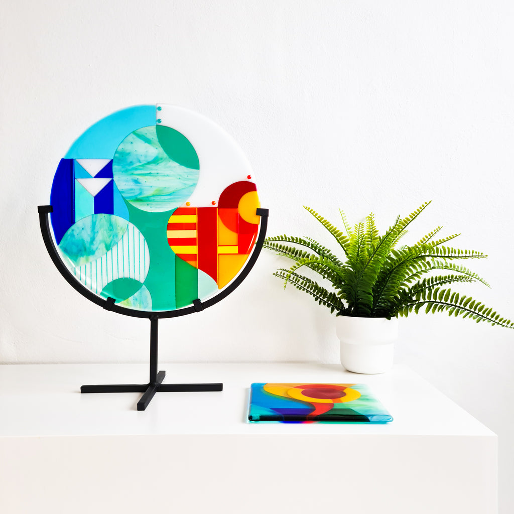 The Hard Edge glass art style explained – Glass Art by Linda