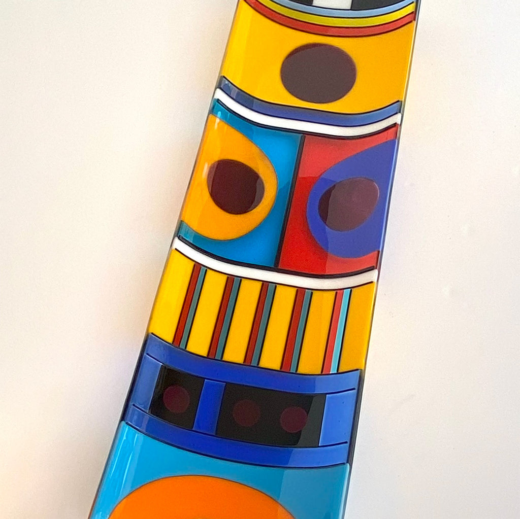 The Hard Edge glass art style explained – Glass Art by Linda